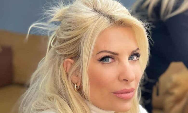 Πανικός με την Ελένη Μενεγάκη και την κόρη της, Λάουρα: «Είναι 18 χρονών και με...» - Panic ...