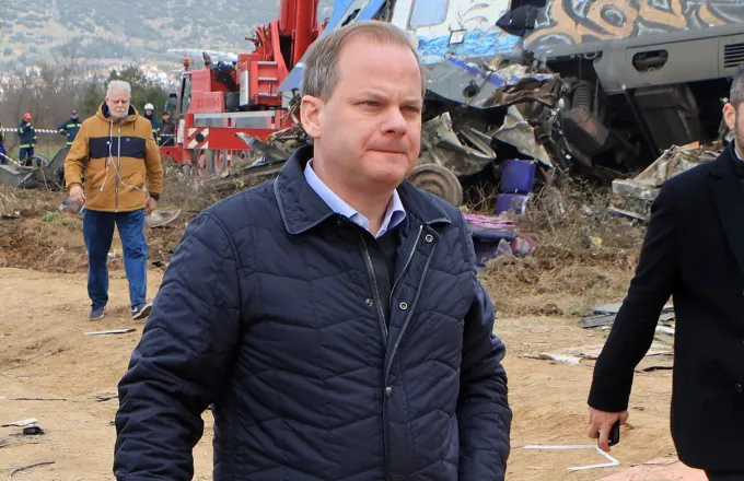 «Επανάσταση» από βουλευτές της ΝΔ για Τέμπη και Καραμανλή!